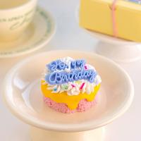 China Sandalwood Cake Shape Candle Rose Tuberose Gardenia Floral Fragrance Candle for sale