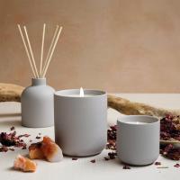 China Amber Cedar Ceramic Scented Candle 35 Hours Champagne Scented Candle for sale