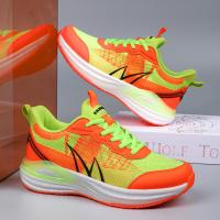 China Unisex Customized Running Shoes for All Seasons with Custom Logo and Size Options for sale