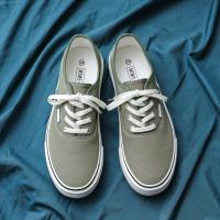 China Unisex Canvas Low Top Sneakers EU 35-44 Triple Vulcanized Casual Shoes for Daily Wear for sale
