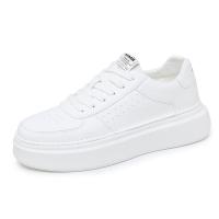 China OEM ODM Men's Casual Sneakers Microfiber Leather Rubber Outsole Size 39-44 for sale