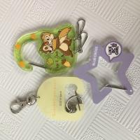 China High Definition Rock Climbing Buckle Acrylic Anime Design Free Sample for sale