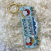 China CMYK Color Resin Glitter Keychain CNC Cutting 3.5cm*5cm Size for sale