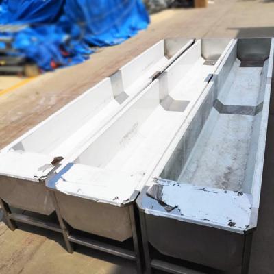 China 1.5KW 1m Animal Drinking Trough Stainless Steel Water Trough for sale