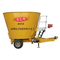 China Full Automatic 4-8 M3 Vertical Cow Feed TMR Mixer Machine Yellow Red Color for sale