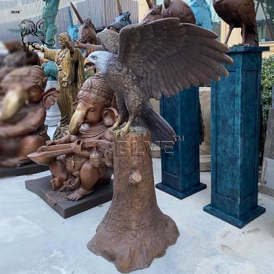 China Large Outdoor Eagle Statues Bronze Sculpture Life Size Metal Animal Home Decor Garden for sale