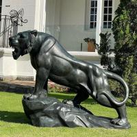 China Bronze Roaring Tiger Statue Brass Copper Animals Sculpture Life Size Metal Outdoor Garden for sale