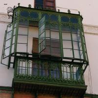 China Wrought Iron Bay Window Green Metal Sun Room Glass Window Modern Popular Design Villa Houses for sale