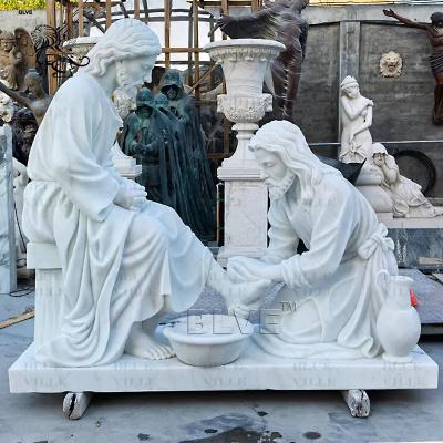 China Marble Jesus Washing His Disciple'S Feet Sculpture Life Size White Marble Jesus Washing Feet Statue Religious for sale