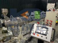 China UPVC HDPE water drainage / water supply pipe extruder machine production line for sale