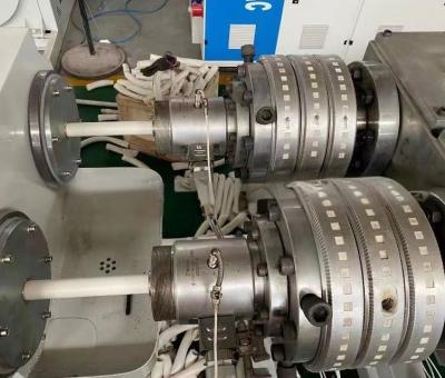 China Siemens Omron Temperature Control Twin Strand Plastic Pipe Production Line for sale