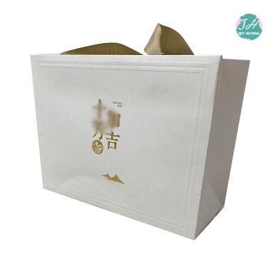 China Custom Kraft Paper Shopping Bags 28x20x10 cm Eco Friendly Recyclable with Handles for sale