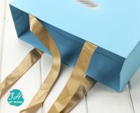 China Custom Printed Kraft Paper Carrier Bags 13x8x15cm with Ribbon Handles Recyclable for sale
