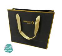 China Custom Printed Paper Carrier Bags with Ribbon Handle for Jewelry Apparel 500pcs MOQ for sale