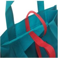 China Custom 25x30cm Flexo Printed Christmas Gift Bags Laminated Non Woven Fabric for sale
