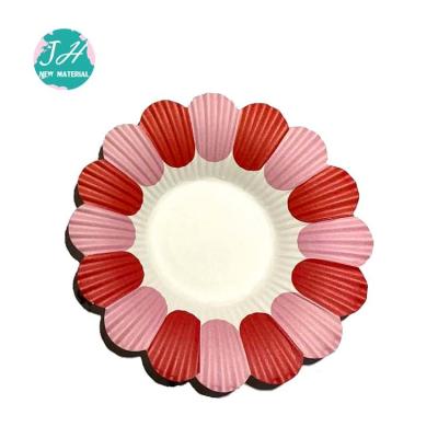 China 13.5cm Disposable Paper Plate Flower Shape Baking Paper Plate for Party Use for sale