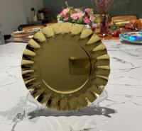 China Gold Disposable Paper Plate 6 Inch Round Cardboard Serving Trays 1.5mm Thick for sale