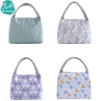 China Custom Foldable Non Woven Insulated Lunch Cooler Bag 70-120gsm Waterproof Thermal for sale