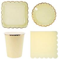 China Disposable 7 Inch Paper Plates for Weddings Birthday Party Tableware 270ml Cups Napkins for sale