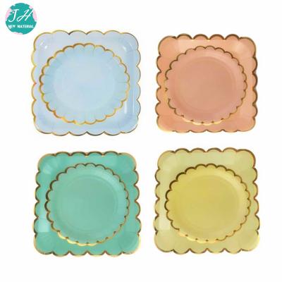 China Disposable 7 Inch Paper Plates for Weddings Birthday Party Tableware 270ml Cups Napkins for sale
