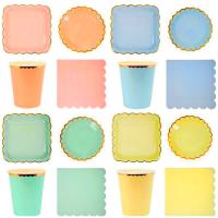 China Disposable 7 Inch Paper Plates for Weddings Birthday Party Tableware 270ml Cups Napkins for sale