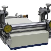 China Small Automatic Hot Melt Coater 250mm Lab Tape R&D Coating Machine 220V for sale