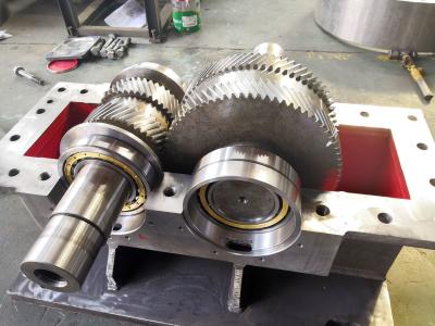 China Custom Double Helical Gear Reducer Gear Box with ISO 6-7 Grade Accuracy and 58-62 HRC Surface Hardness for sale