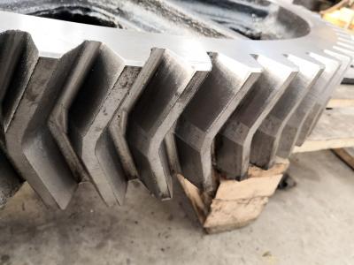China Casting Steel Herringbone Gear Set - Module 10, 16 Teeth, ISO 8-9 Grade for Industrial Power Transmission for sale