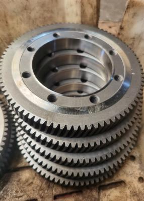 China 20CrMnTi Steel Helical Gear Module 2 14 Teeth ISO 7 Grade Power Transmission for sale