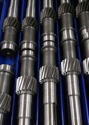 China Customizable ISO 6-7 Grade Helical Gear Shaft 2.5 Module 17 Teeth for Gearbox and Speed Reducer for sale