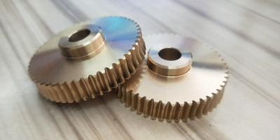 China Bronze Alloy Worm Gear Wheel Set Transmission Parts 58-62 HRC with ISO 6 Grade Precision for sale
