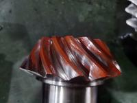 China Custom SAE 8620 Spiral Bevel Gear 58-62 HRC AGMA 8 Grinding Transmission for sale