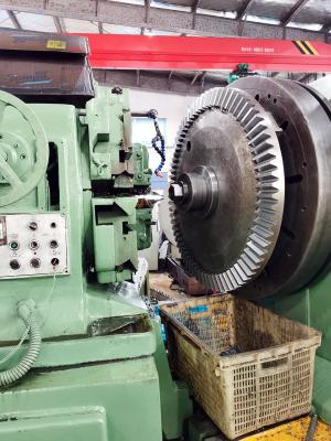 China 2.75 In. Alloy Steel Transmission Gears Manual Oxide Surface for sale