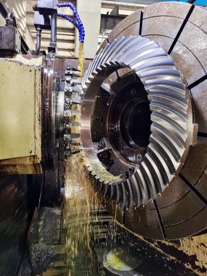 China DIN 6 Precision Spiral Bevel Gears HRC58-62 Module 8 for Industrial Machinery for sale