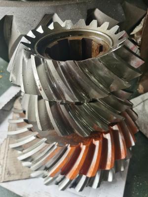 China 20 Teeth Spiral Carburizing Bevel Gears 2.5 Radial Pitch DIN 6 Accuracy Grade 60mm Bore for sale