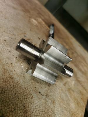 China Precision Spline Gear Shaft with ≤0.02mm Lead Accuracy and 45° Helix Angle for Industrial Applications for sale