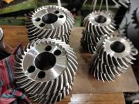China Custom Made Spiral Bevel Gears Gleason Type ISO 6 Grade 58-62HRC Carburized for sale