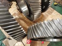 China Custom Helical Gear Module 8 with 52 Teeth, ISO 6-7 Grade Accuracy and 58-62 HRC Hardness for sale