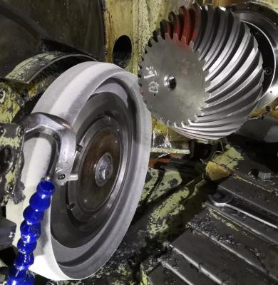 China 10 Module Gleason Spiral Bevel Gear Shafts with 32 Teeth and 58-62 HRC Hardness for Industrial Transmission for sale