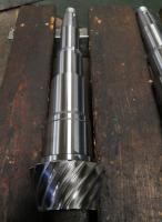China High-Precision Right Hand Spiral Bevel Gear Shaft 6.5 Module 503mm Length with 58-62 HRC Hardness for sale