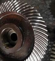 China Custom Spiral Bevel Gear Gleason Profile ISO 6 AGMA 11 Precision 58-62HRC for sale