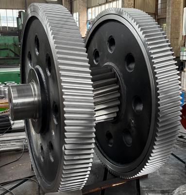 China Industrial ISO 6 Grade Cylindrical Transmission Gear Shaft 58-62HRC Carburized for sale