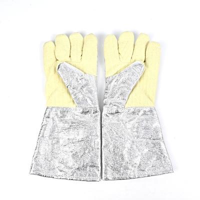 China Aluminized Heat Resistant Gloves 500°C Contact 1000°C Radiant Protection 38cm Length for Metal Smelting for sale