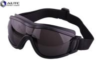 China Fashion PPE Safety Goggles Anti Scratch PC Material Adjustable Elastic Band for sale