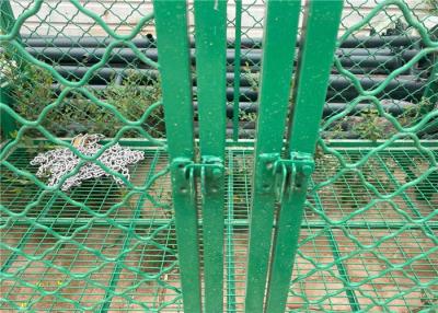 China PVC Dog Fence /DIY Box Kennel Dog Pet Chain Link Metal Dog Kennel with Roof for sale
