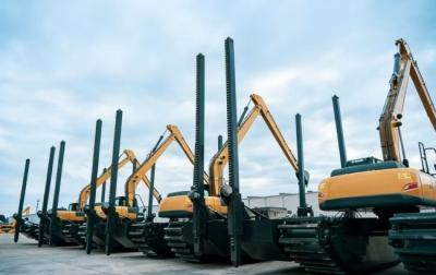 China Zambia amphibious excavamphibious excavator of the customer-specified amphibious pontoon excavatorin China Amphibious Excavator Promotion with enlarged fuel tank, four positioning spuds, side floats for sale