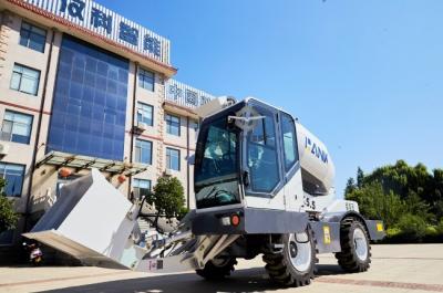 China 5.5m3 Self Loading Mixer with Powerful Diesel Engine Hot Sale In Qatar for sale