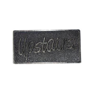 China Corrosion Resistant Metal Name Plaque Environmental Name Plate For Clothes for sale