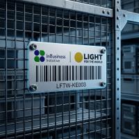 China Customized Metal Laser Bar Code Labels With A Silver Background And Aluminum Asset Tags Are Used For The Shelves for sale