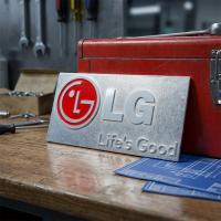 China Custom Metal logo Embossed Label Stamping Sandblasting Red Lacquer Aluminum Nameplate for sale